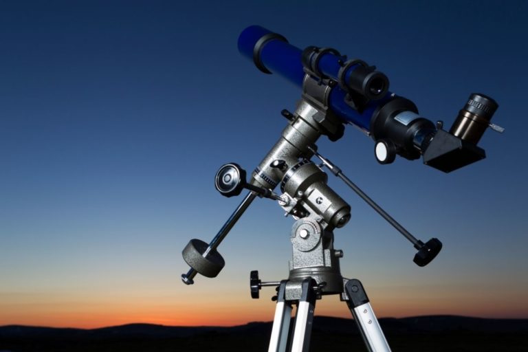 How To Focus A Telescope In 5 Easy-To-Follow Steps - Stars and Seas